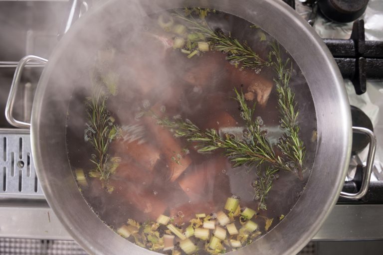 What a 21 day bone broth gut cleanse taught me